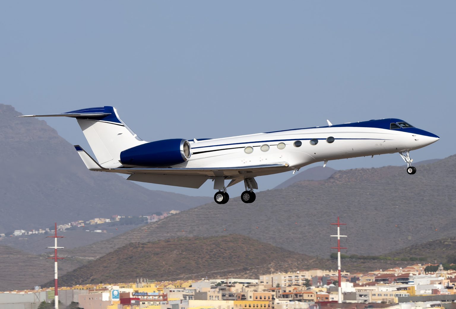 Piston, Turbo-Propeller, or Jet: What Are the Differences Between Major ...