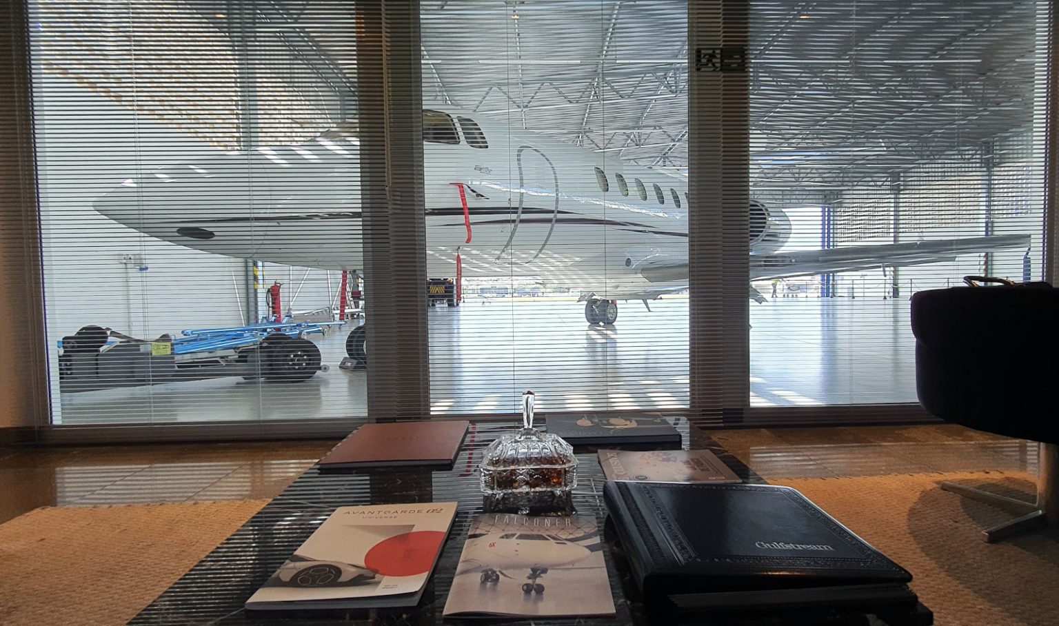 FBO in business aviation: behind the scenes, luxury and everything you ...
